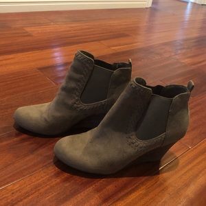 Report | Shoes | Booties | Poshmark